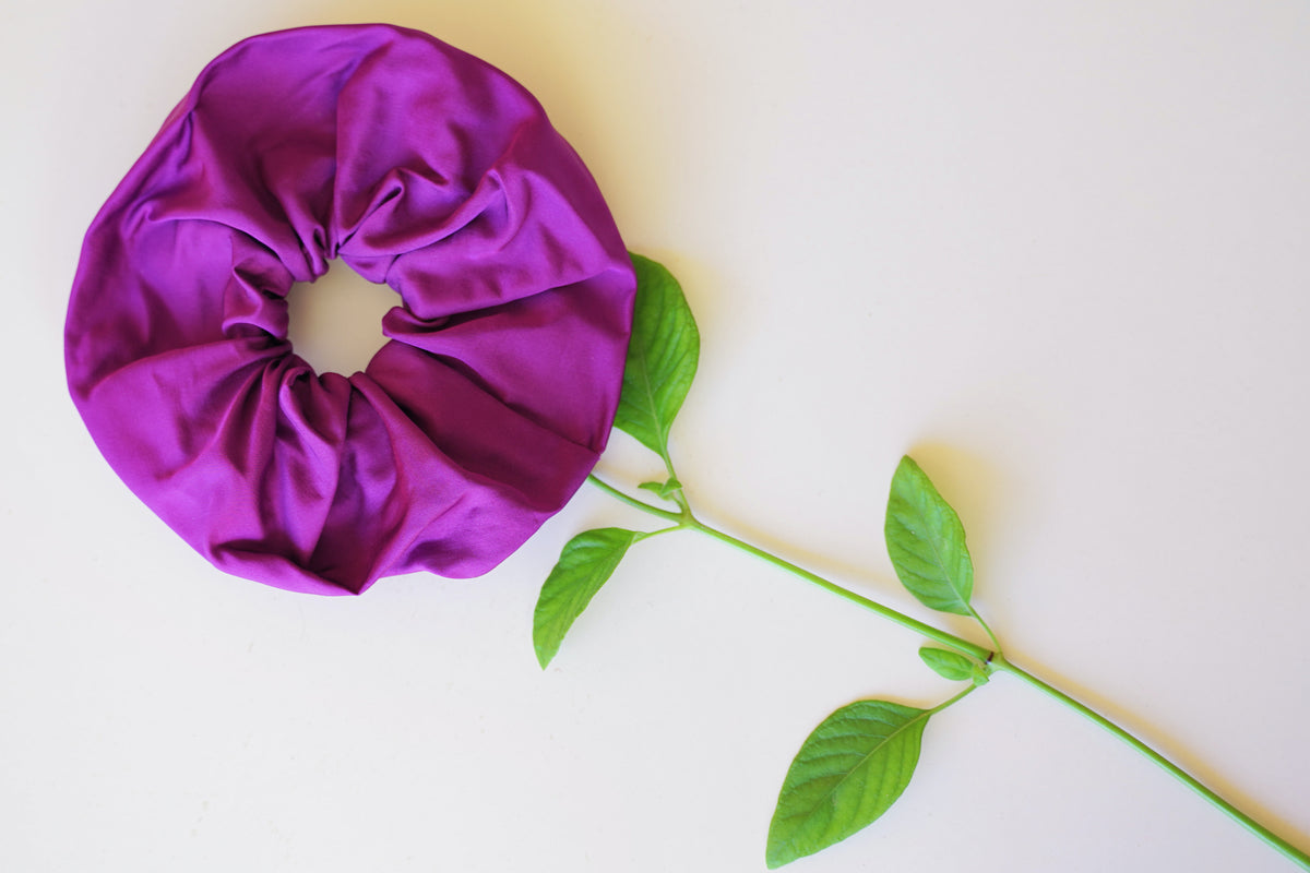 Scrunchies μωβ ταφτάς – Tous les jours